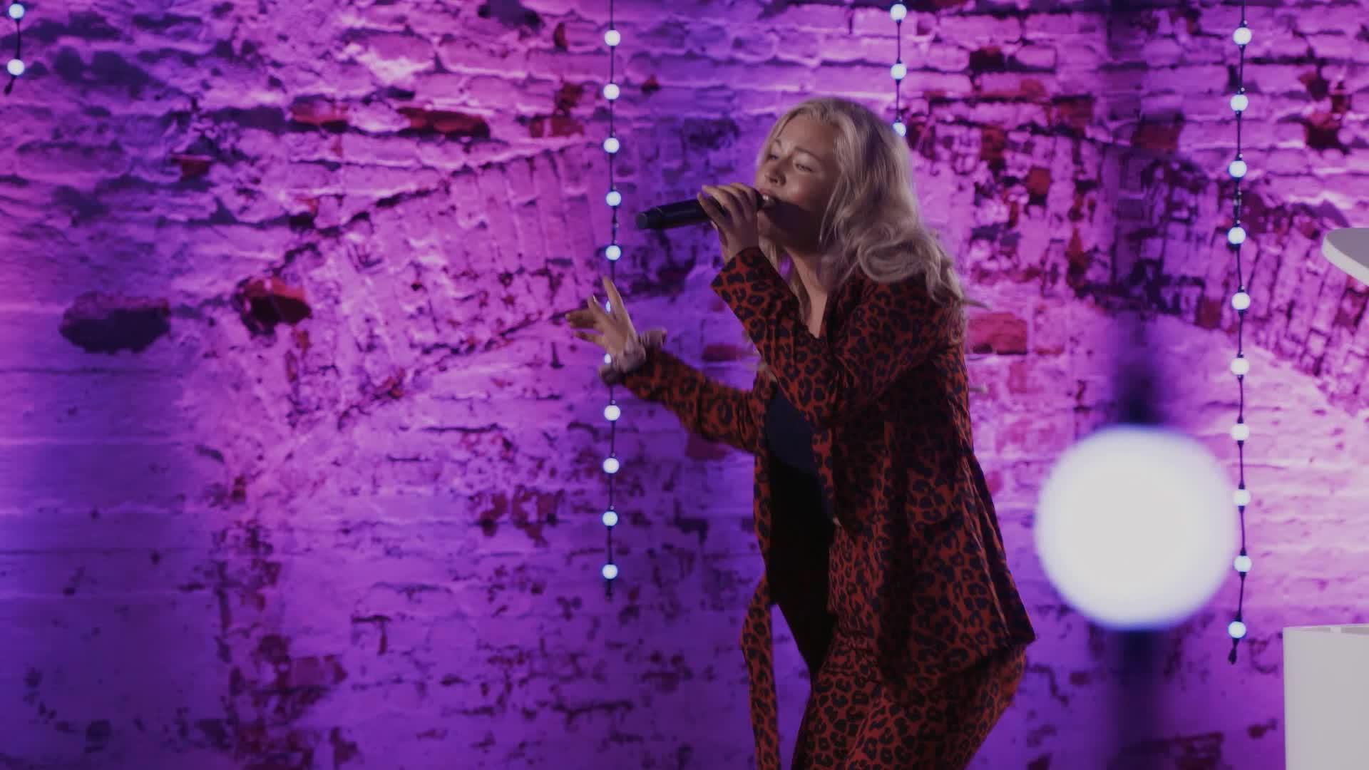 Roosa Koistinen – Vadelmavene | Ruutu