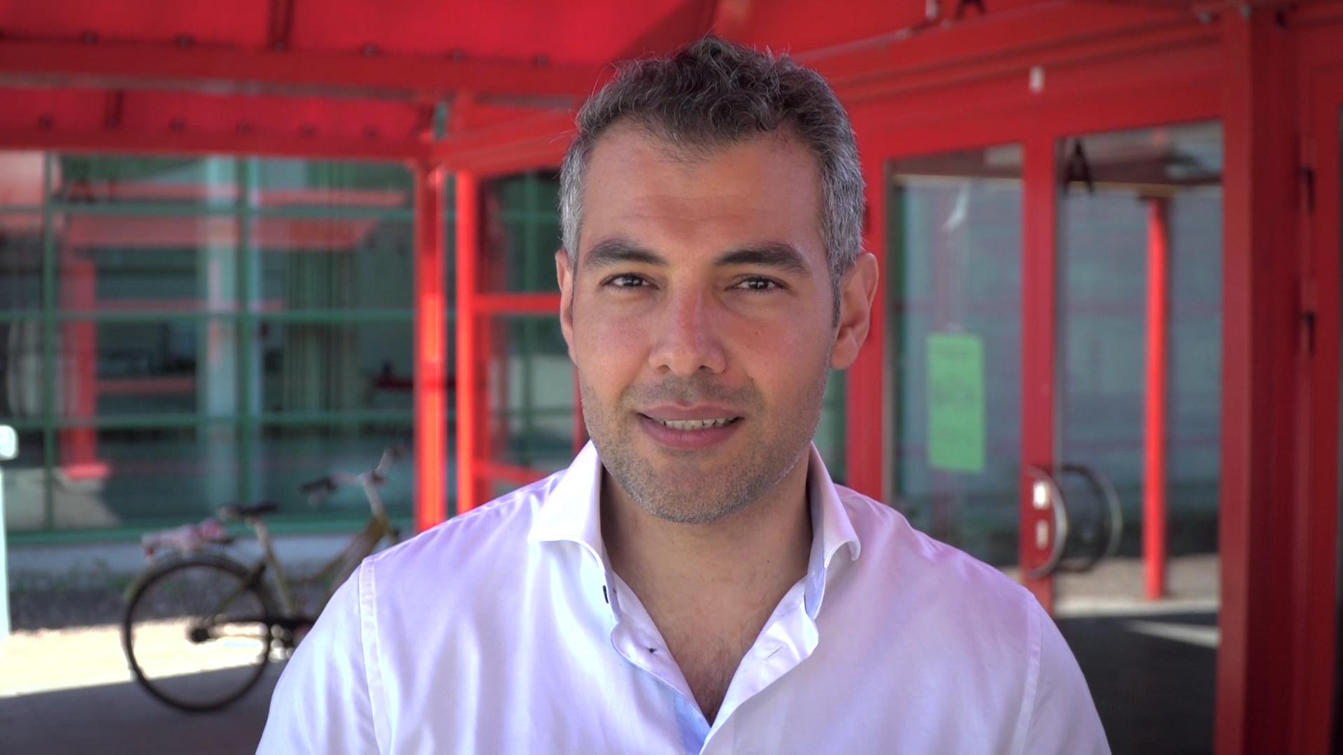 Hussein al-Taee nuoruudestaan: "Hosuin paljon" | Ruutu