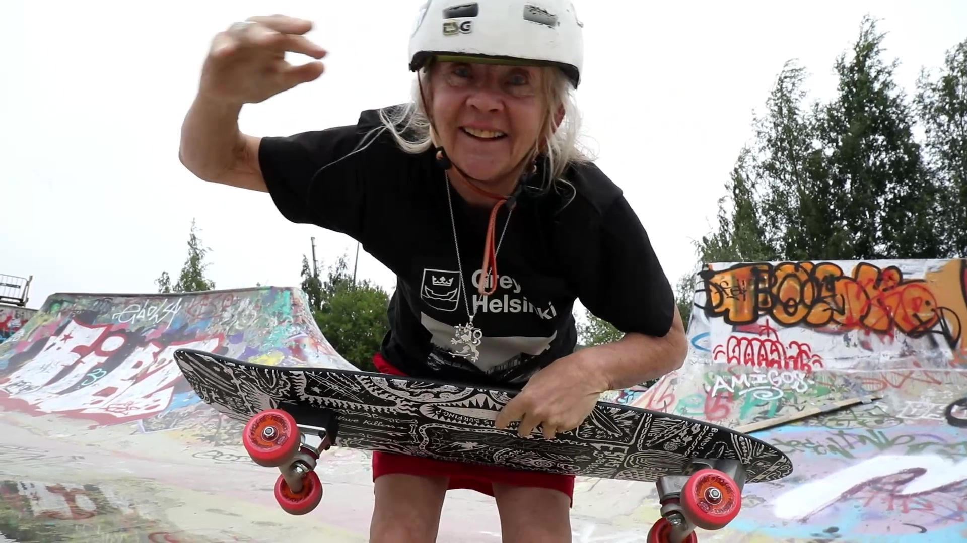 Skeittimummo Lena Salmi | Ruutu