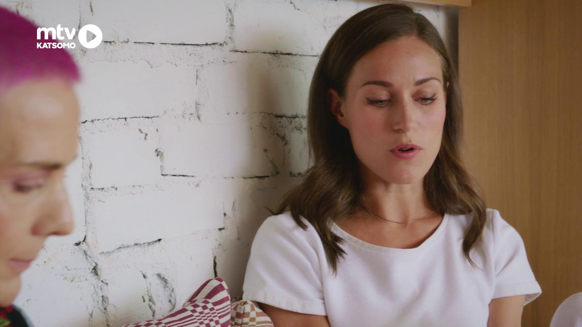 Vuoroin vieraissa Maria Veitola: Sanna Marin: Ei ole sometiimiä tai stylistia | Ruutu