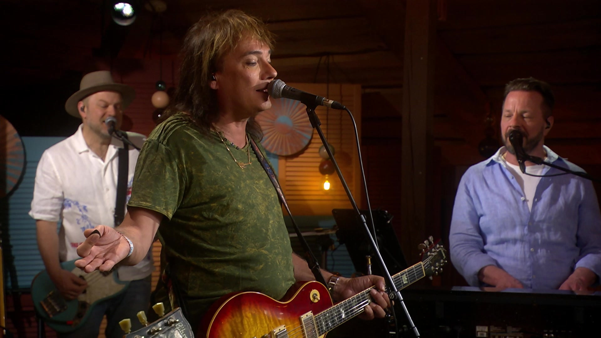 Costello Hautamäen Koukkuun-versio saa ylistystä Iltalta: ”Olet musiikillinen iso virtuoosinero ...