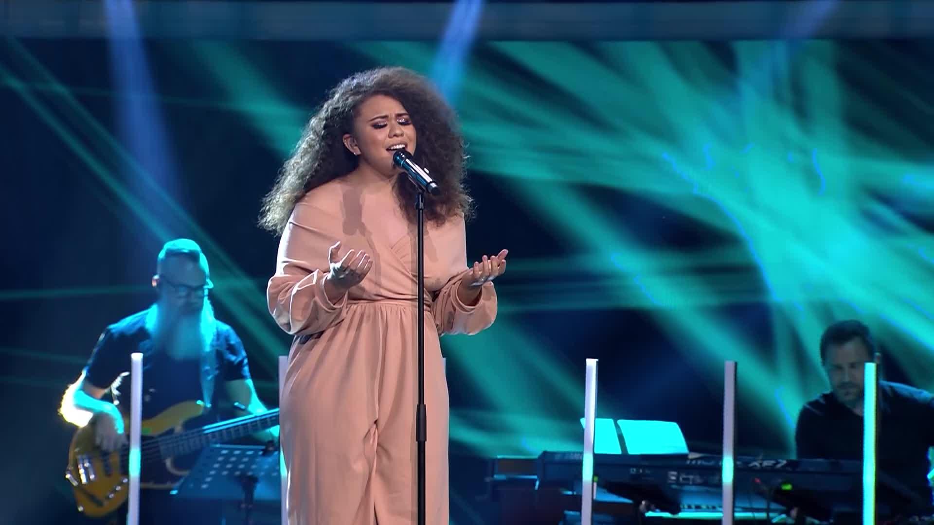 Astrid Nicole – Stone Cold | Ruutu