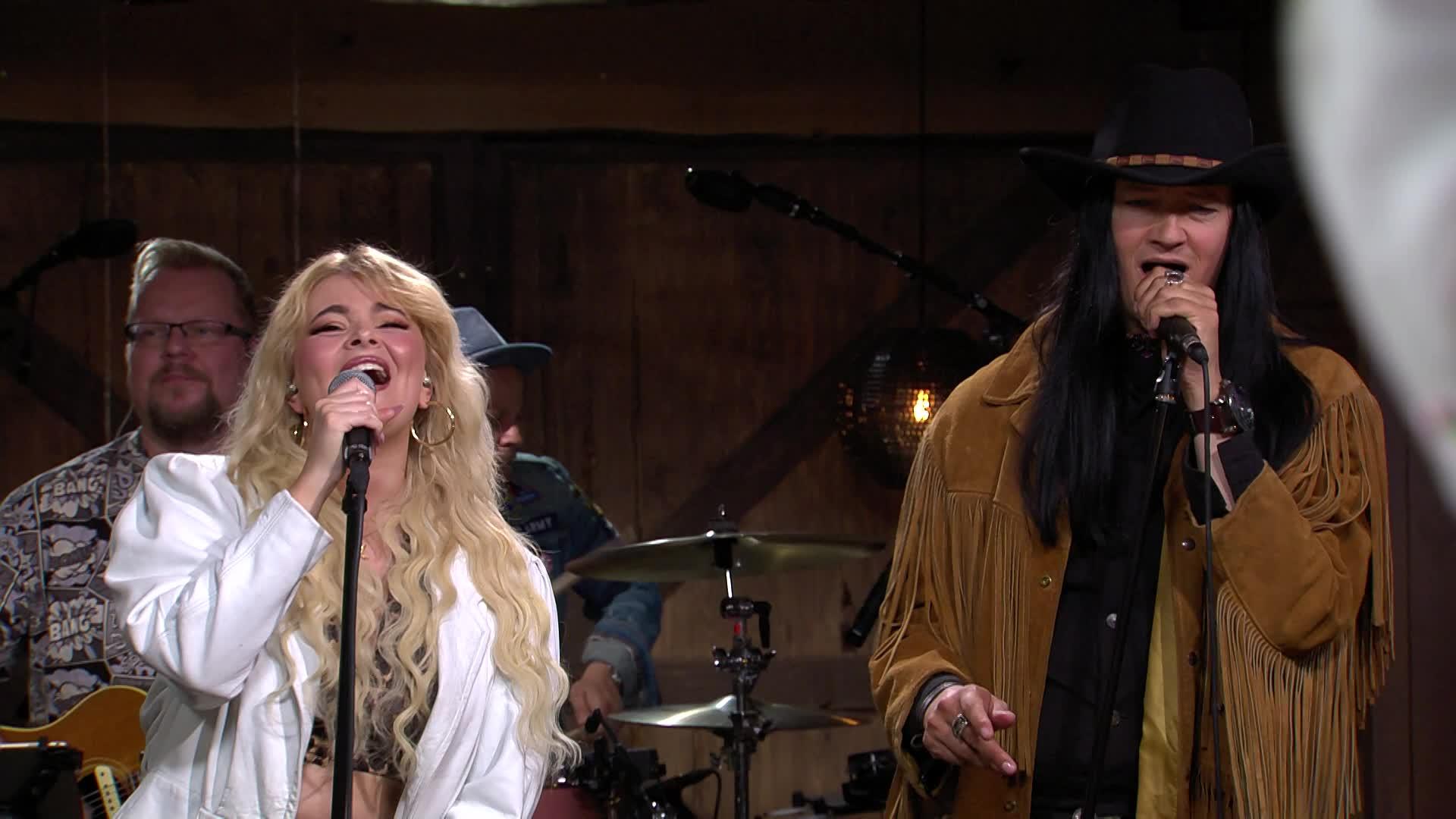 Jyrki 69:n ja Erika Vikmanin Sä teit tän laulun on hurmaava rakkausduetto: ”Kylmät väreet ...