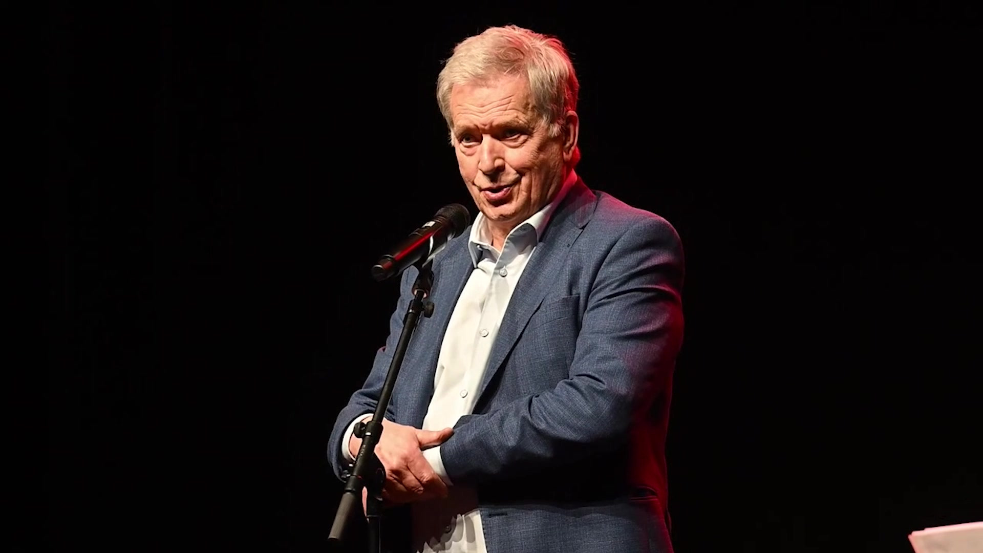 Tasavallan presidentti Sauli Niinistö puhui Hurstin joulujuhlassa | Ruutu