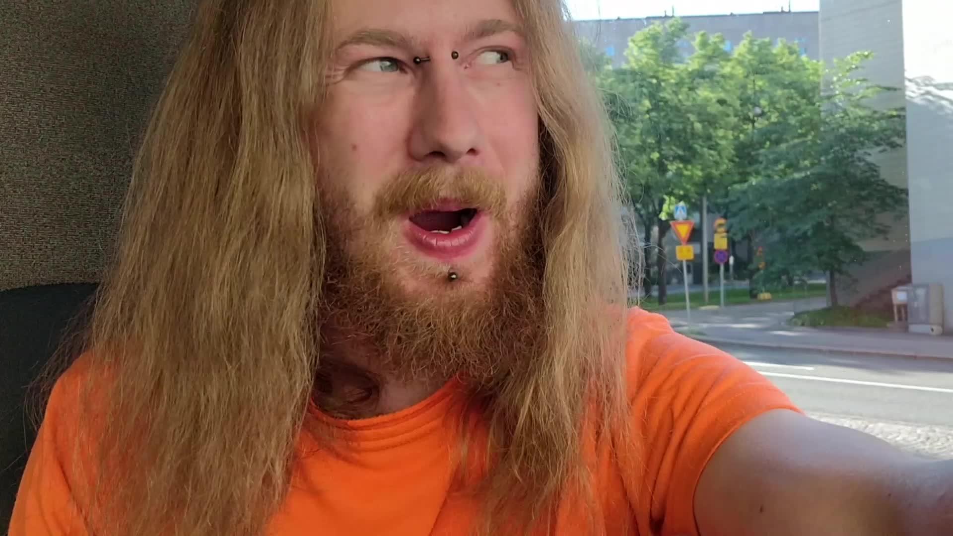 Sijoitusperheessä kasvanut BB-Olli-Pekka on iloinen roskakuski ...